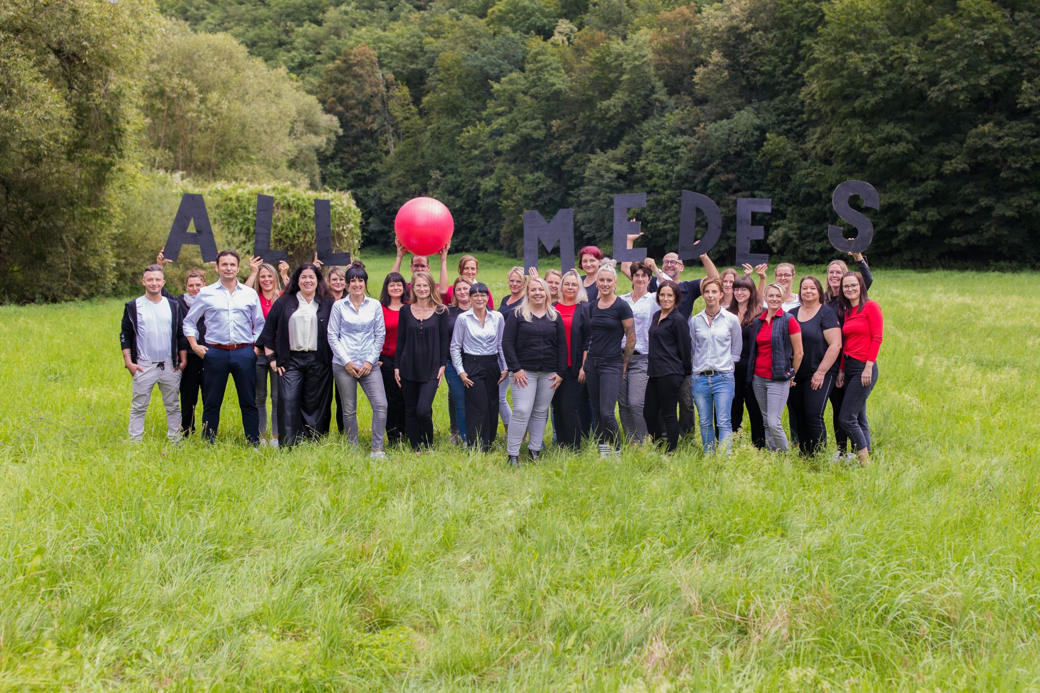 ALL.medes GmbH – Erfahrung trifft Innovation